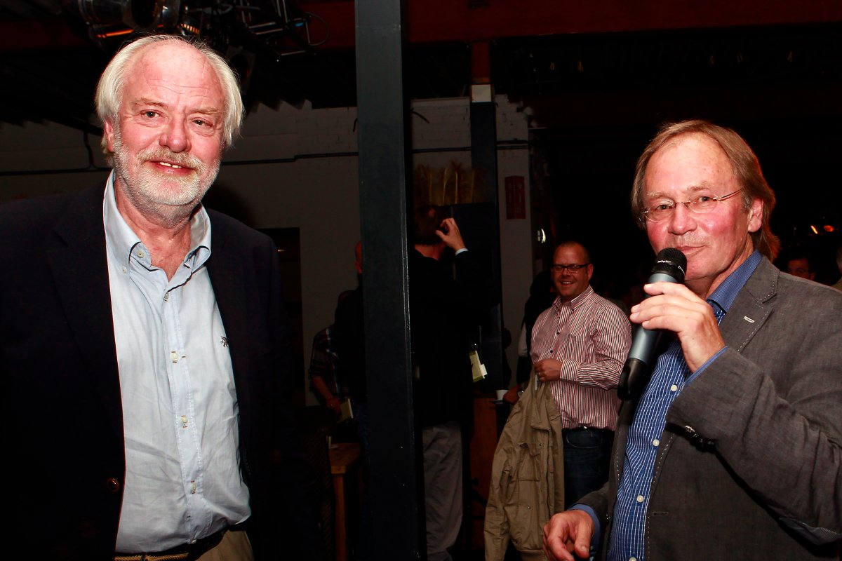 N.E.C. - Leen Looijen treedt terug uit de Raad van Comissarissen N.E.C.