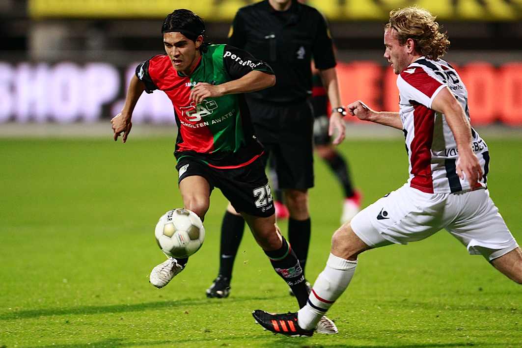 N.E.C. - Navarone Foor naar Jong Oranje