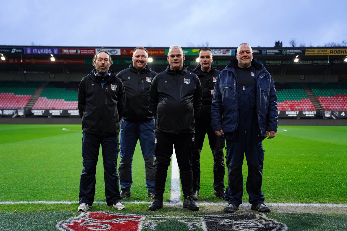 N.E.C. - Veld Goffertstadion in top drie grasvelden Eredivisie