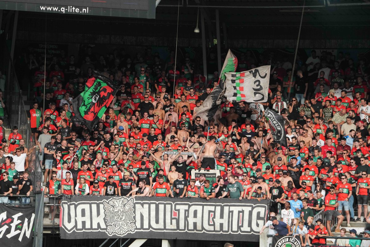 N.E.C. - Sfeervol en vermakelijk