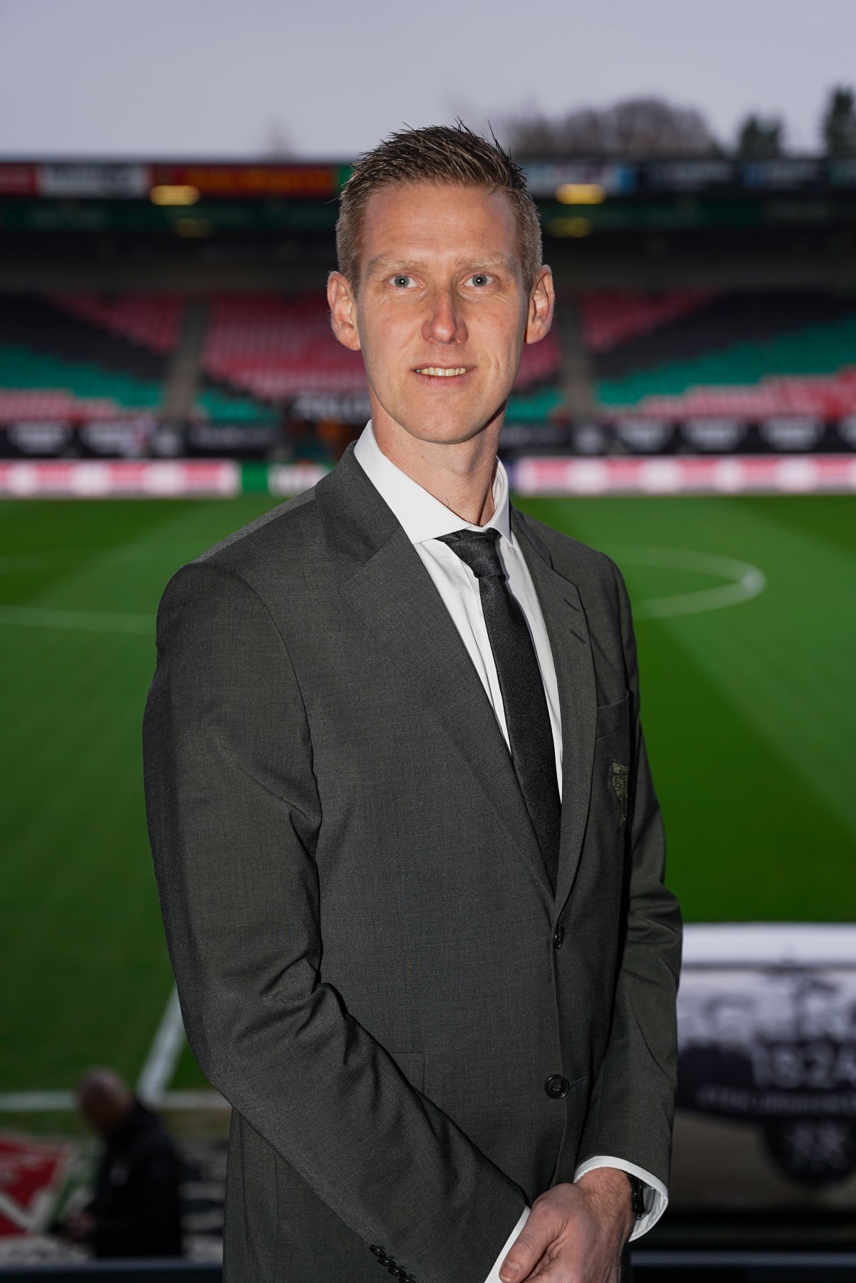 N.E.C. - Kelly van Mil