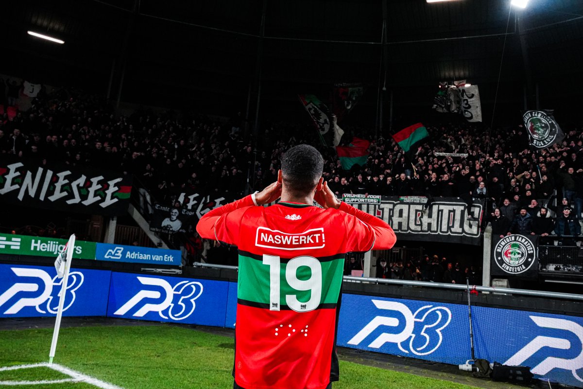 N.E.C. - Veiling en winactie unieke brailleshirts N.E.C. voor het goede ...