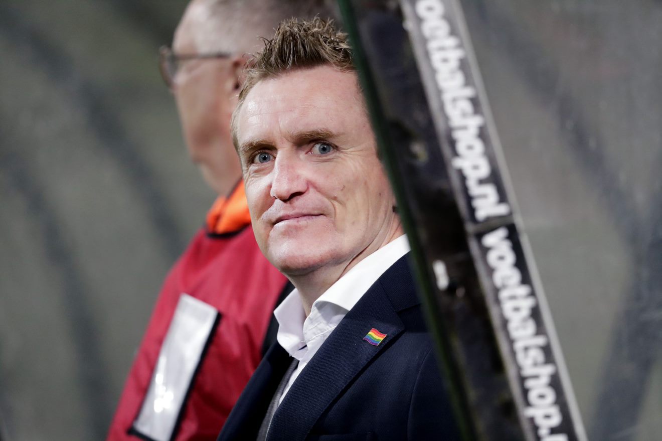 N E C N E C Tankt Vertrouwen Tegen Jong AZ