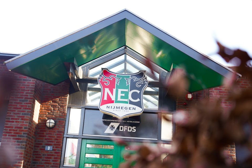 N.E.C. - Dennis te Braak en Tonny Pijnappels verlaten DFDS - N.E.C ...